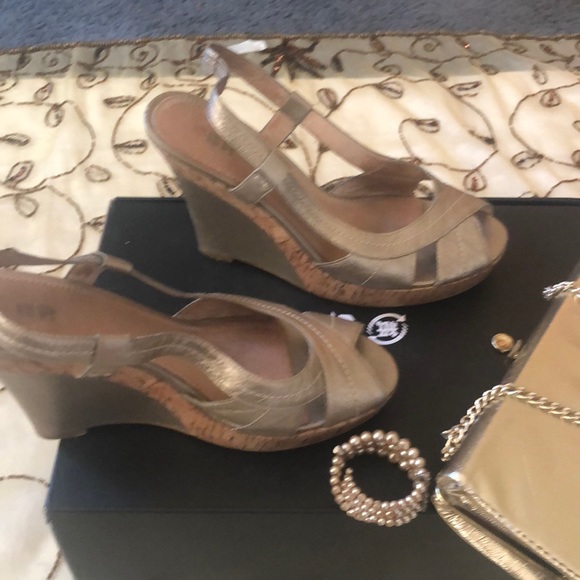 bp | Shoes | Really Cute Gold Wedges | Poshmark